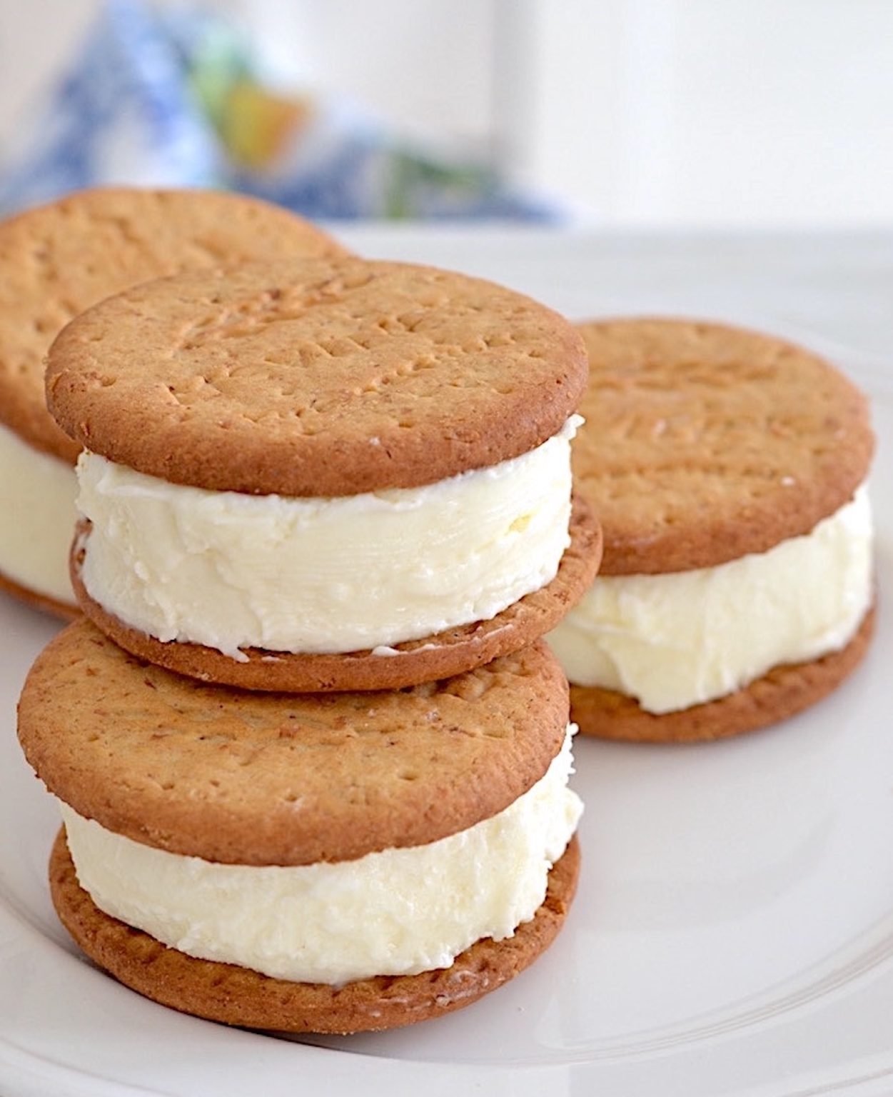 Biscotti gelato fior di latte - Ricetta facile e veloce